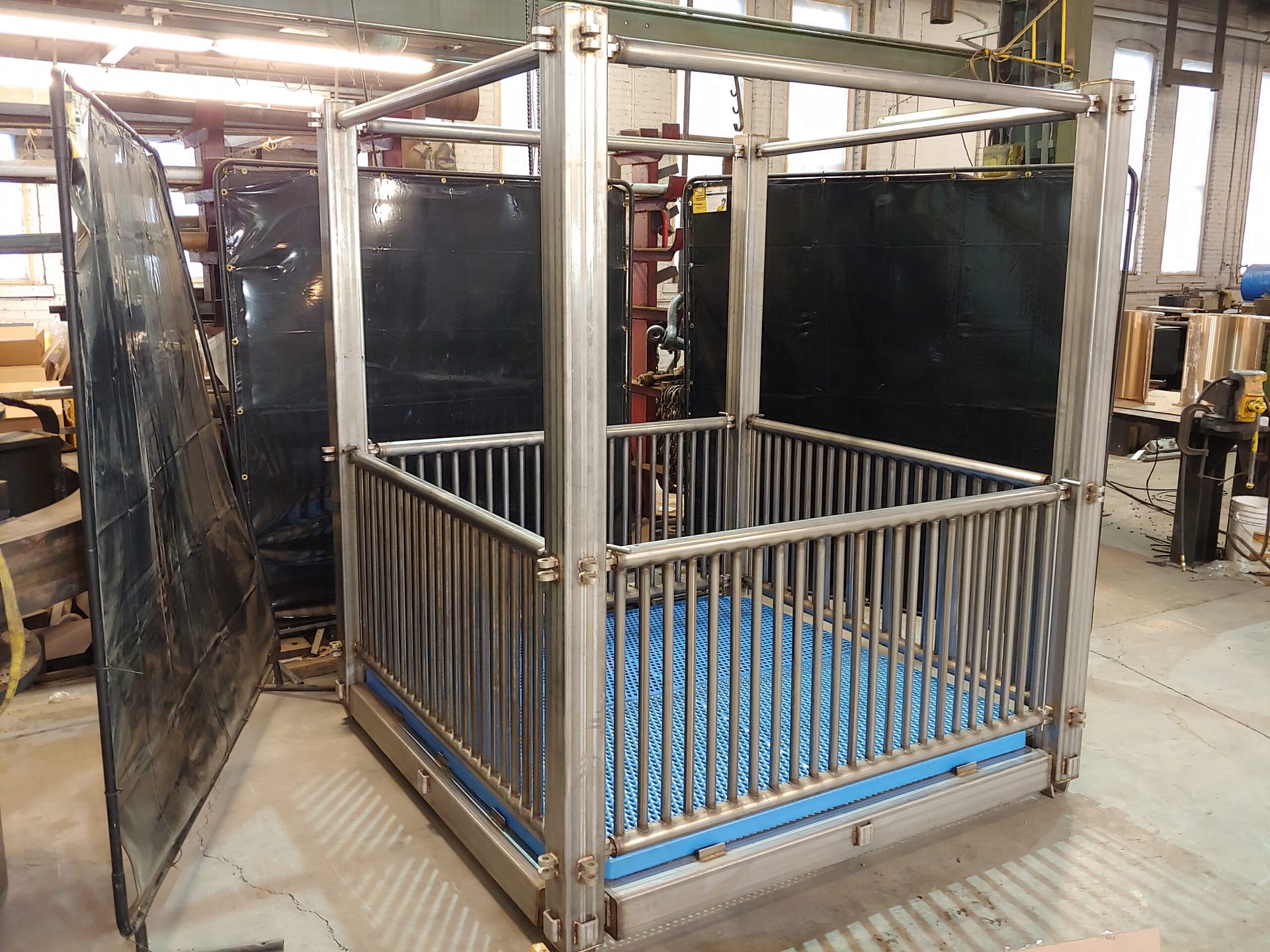 Modular Swine Pens by Finch Manufacturing - Presslink Media